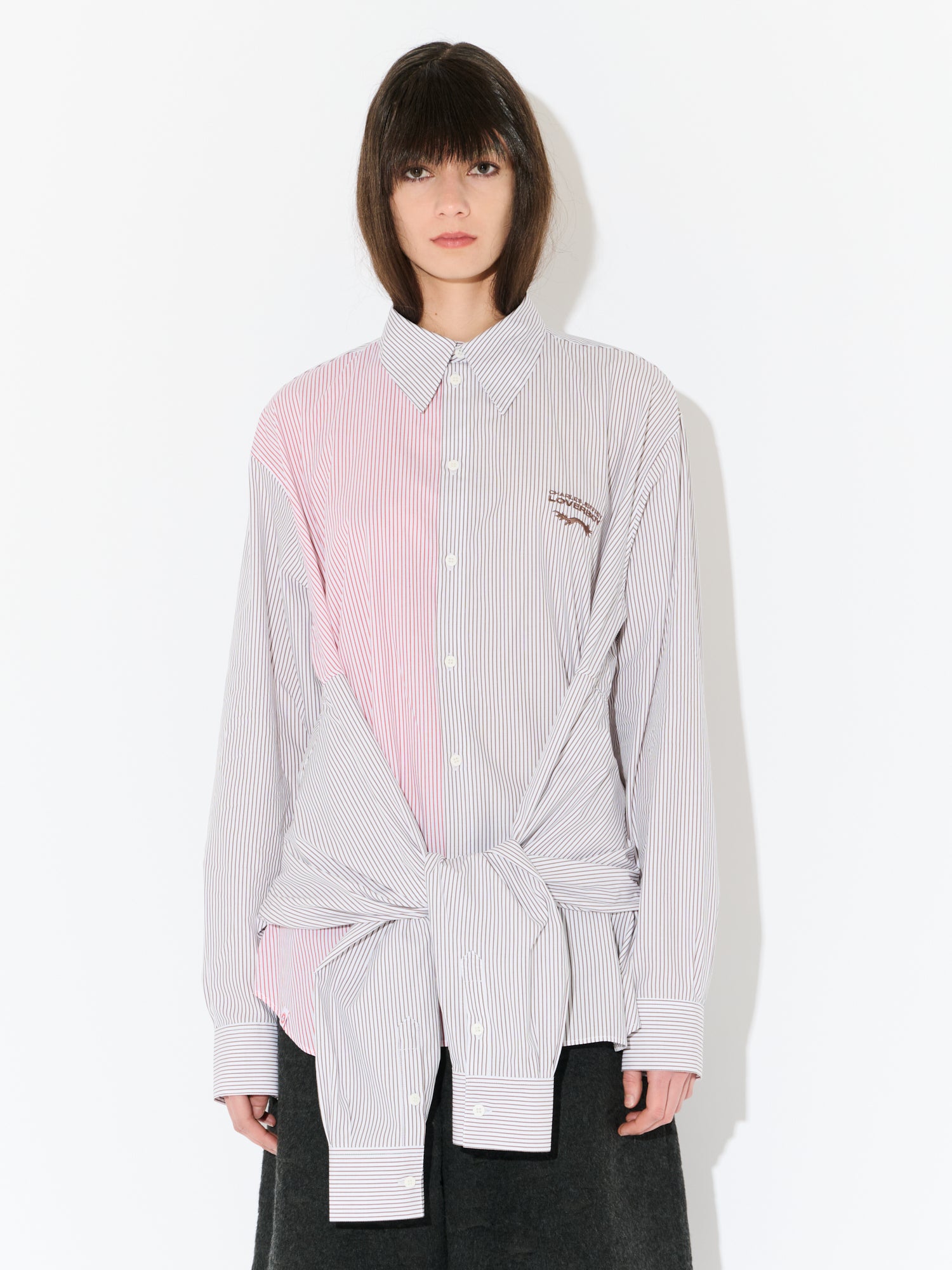 HUG SHIRT in KHAKI RED